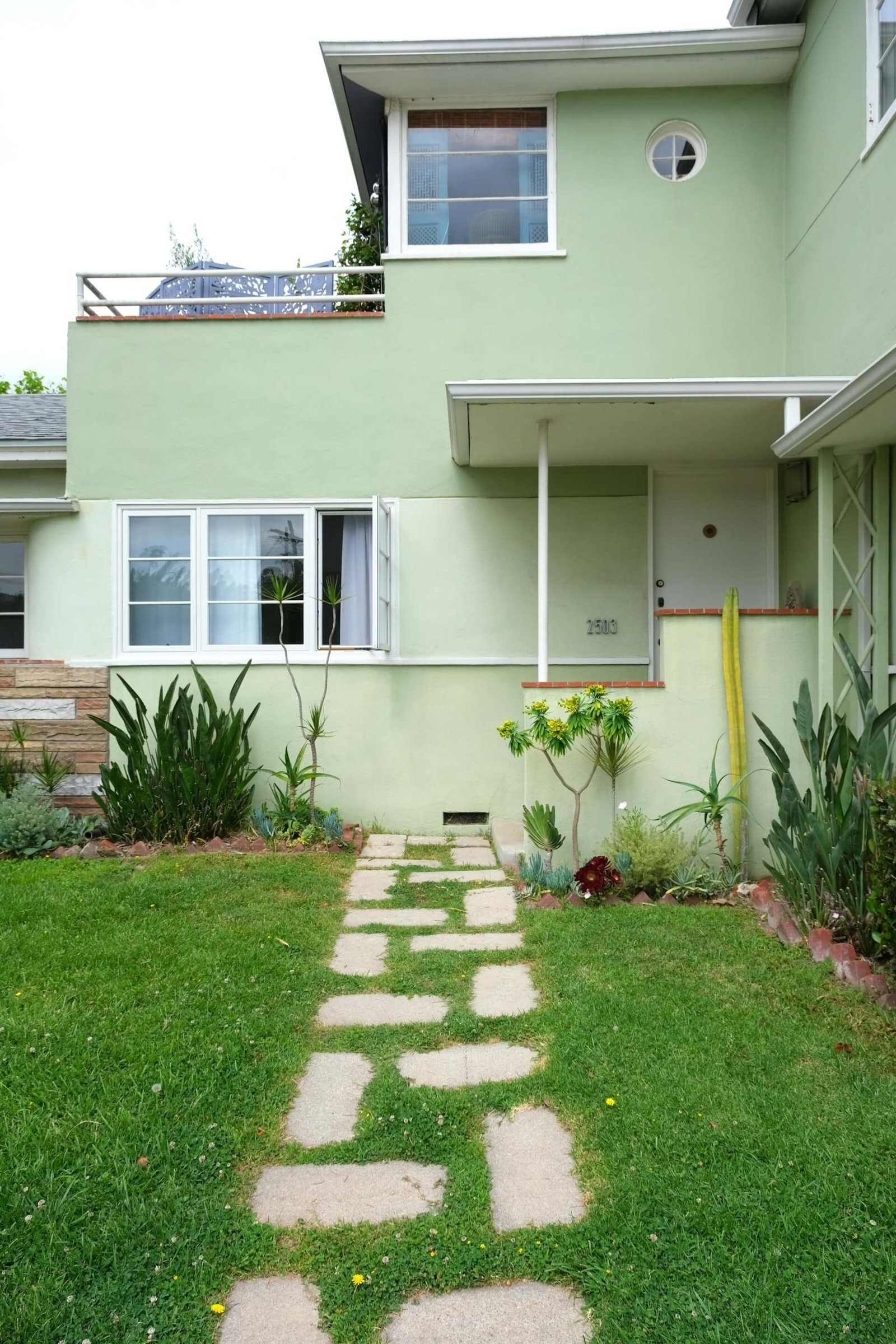 COLORES para pintar el patio de casa: consejos e ideas